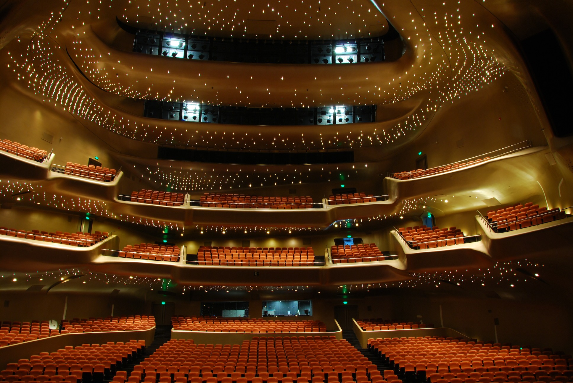 Newly opened Guangzhou Opera House hailed an architectural masterpiece