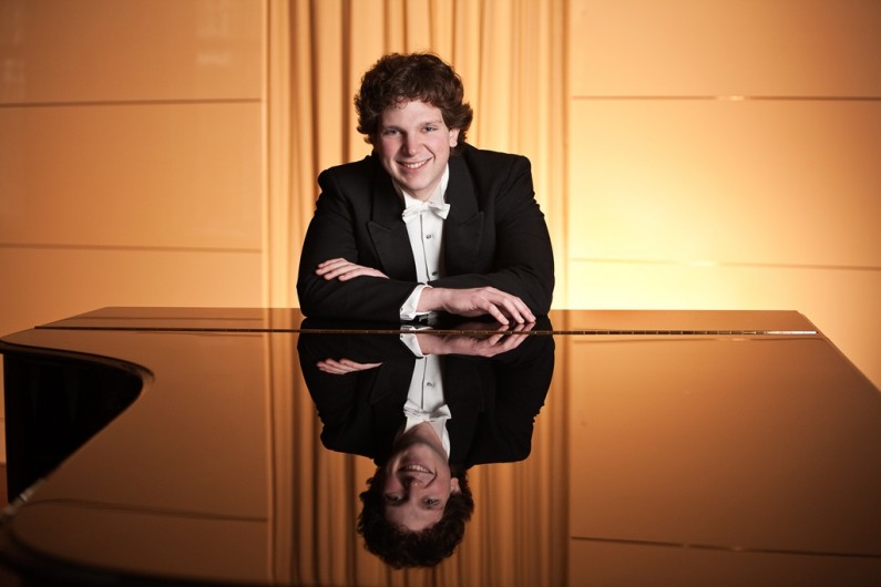 ABC Classics sign Jayson Gillham