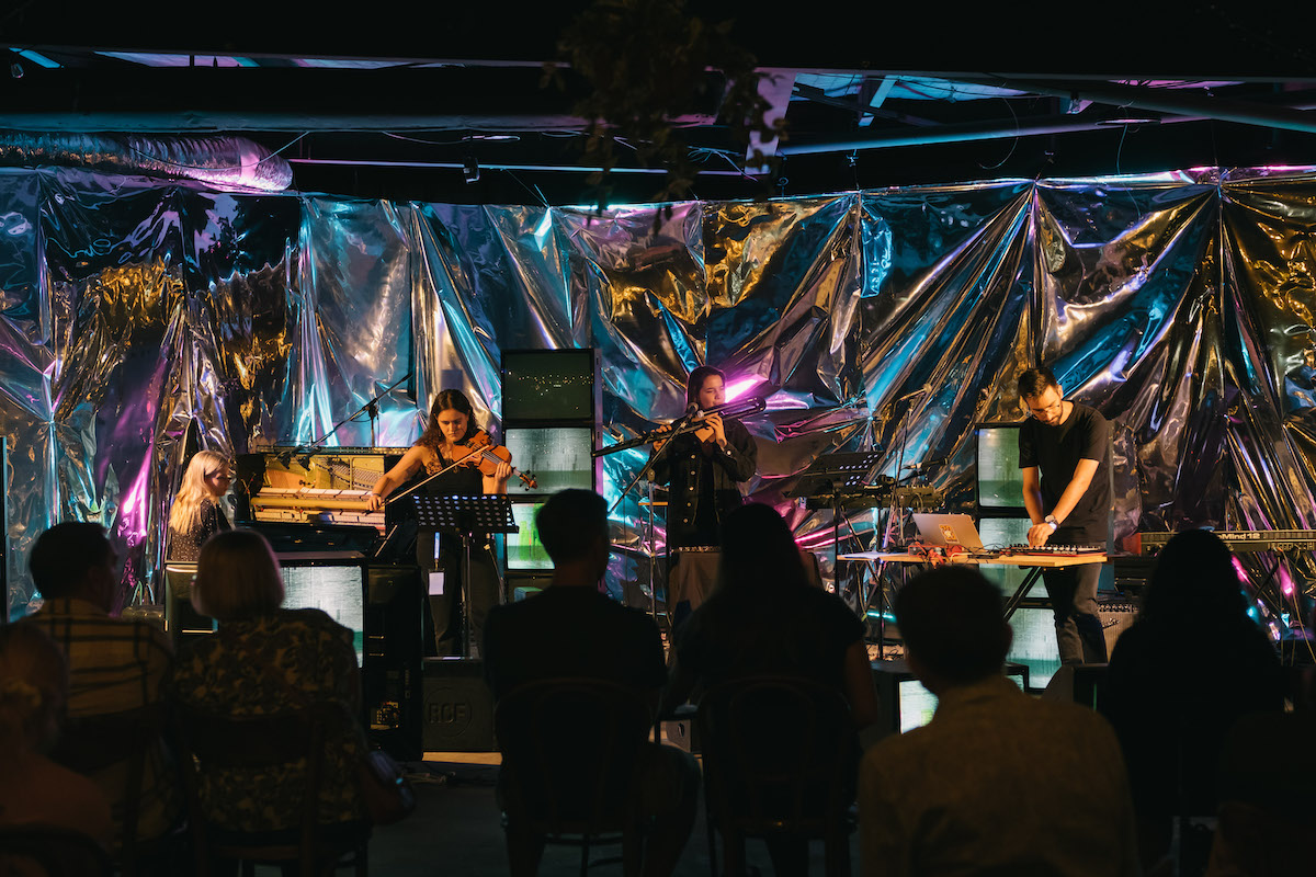 "An ever-expanding circle of friends", Dots+Loops turns 10