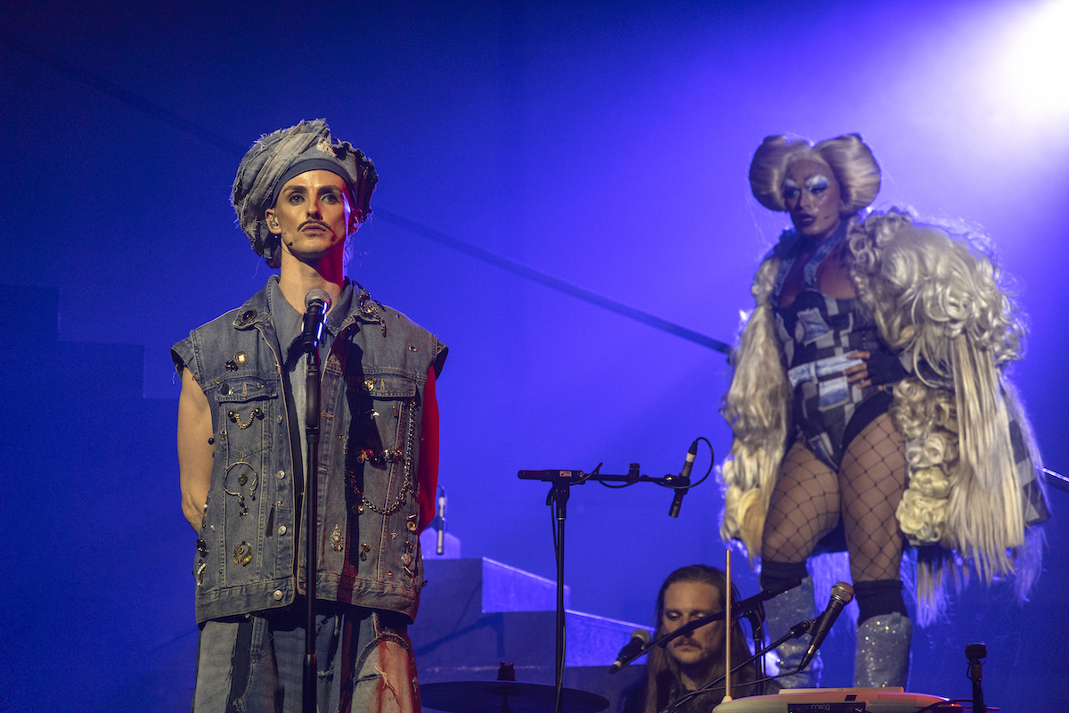 Hedwig & the Angry Inch (GWB Entertainment, Andrew Henry Presents ...