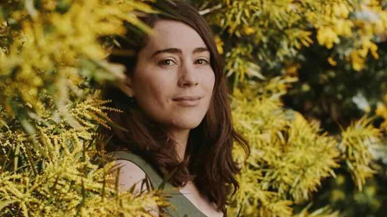 Lucy Wise - Limelight