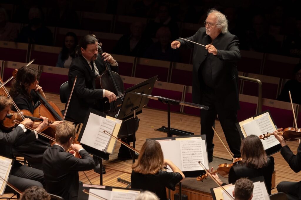 Shostakovich’s Fifth Symphony (Sydney Symphony Orchestra)