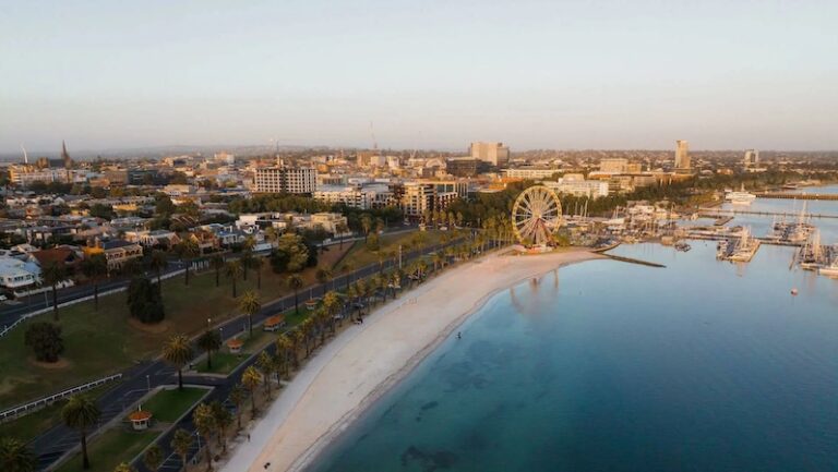 Costa Hall, Geelong - Limelight