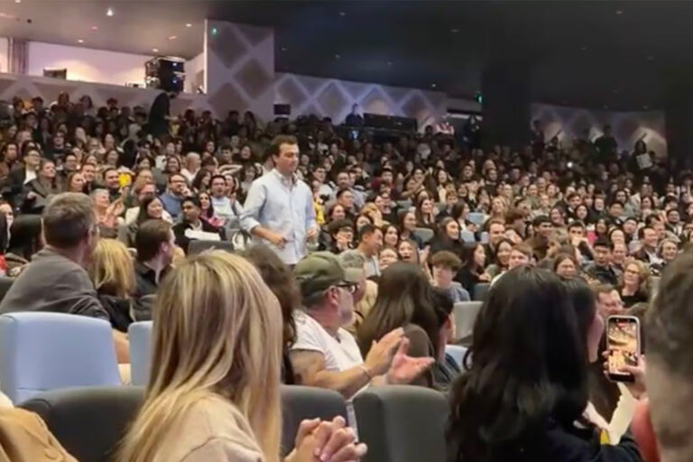 Young audience member saves La La Land concert in Sydney